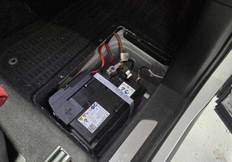 Repairing Porsche Cayenne 12V Lithium Battery with Xhorse Multi Prog ...